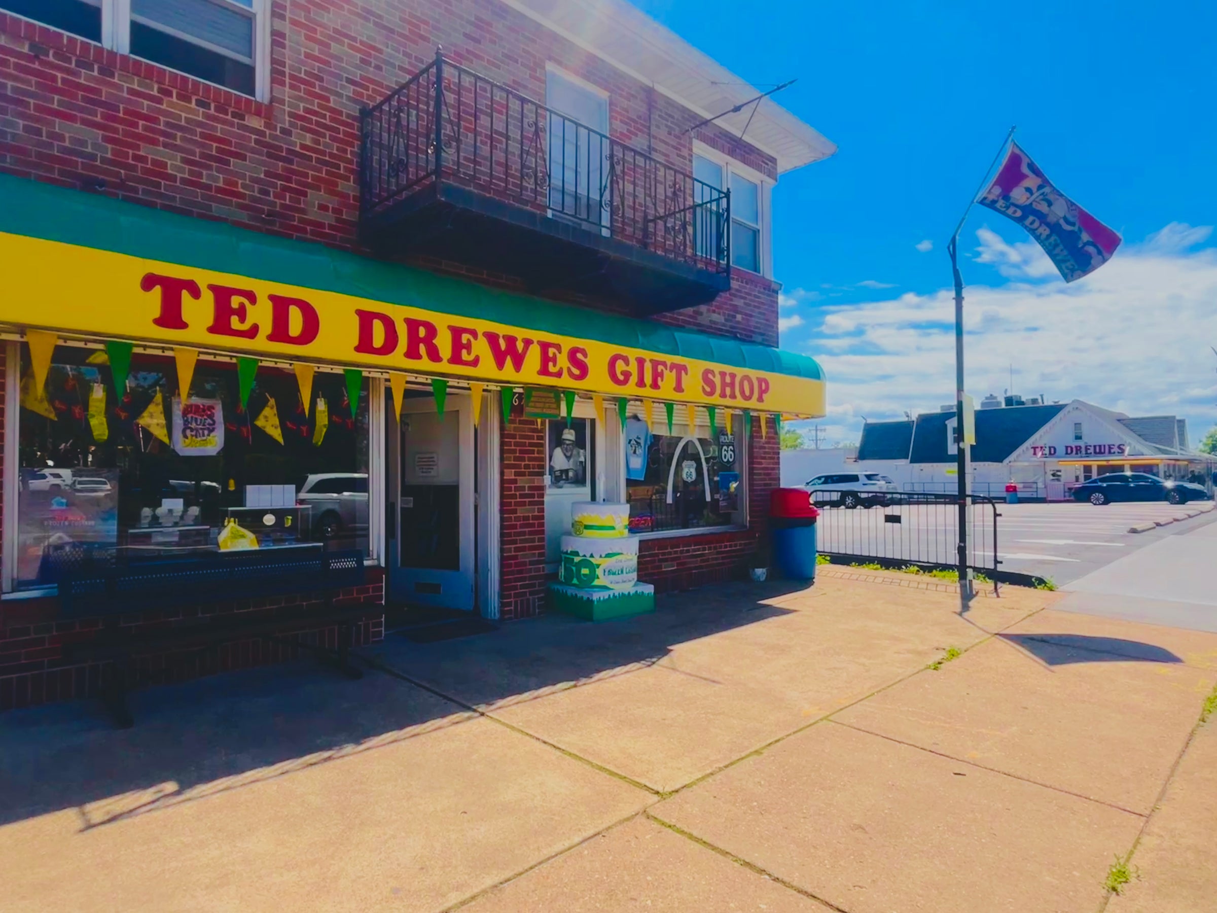 Welcome to Ted Drewes Gift Shop on Historic Route 66 | Ted Drewes Gift Shop